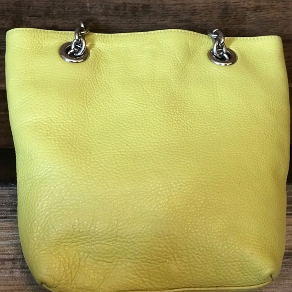 Maurizio | Bags | Chartreuse Leather Bucket Bag H 95 W 1 At Top 1 At ...